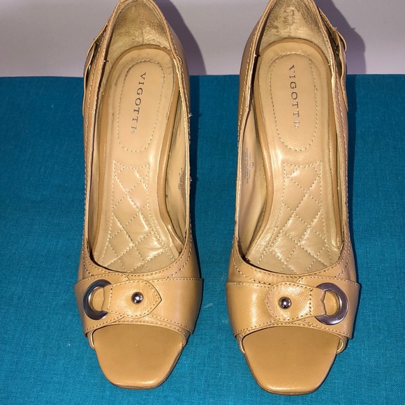 Vigotti | Shoes | Vigotti Camel Peeptoe Shoes With Woodlike Heels ...